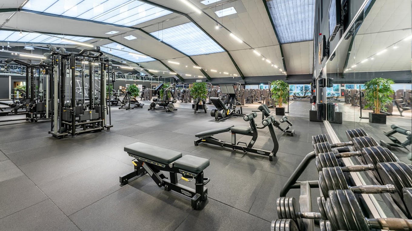 Holmes Place Düsseldorf Am Seestern - GYMSIDER