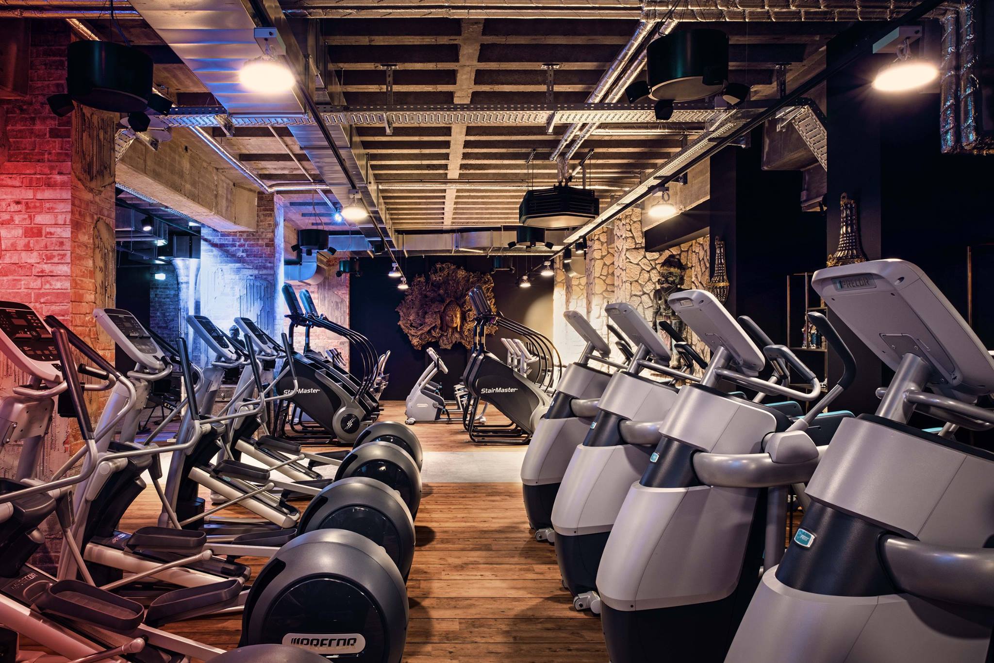 JOHN REED Fitness Moers - GYMSIDER