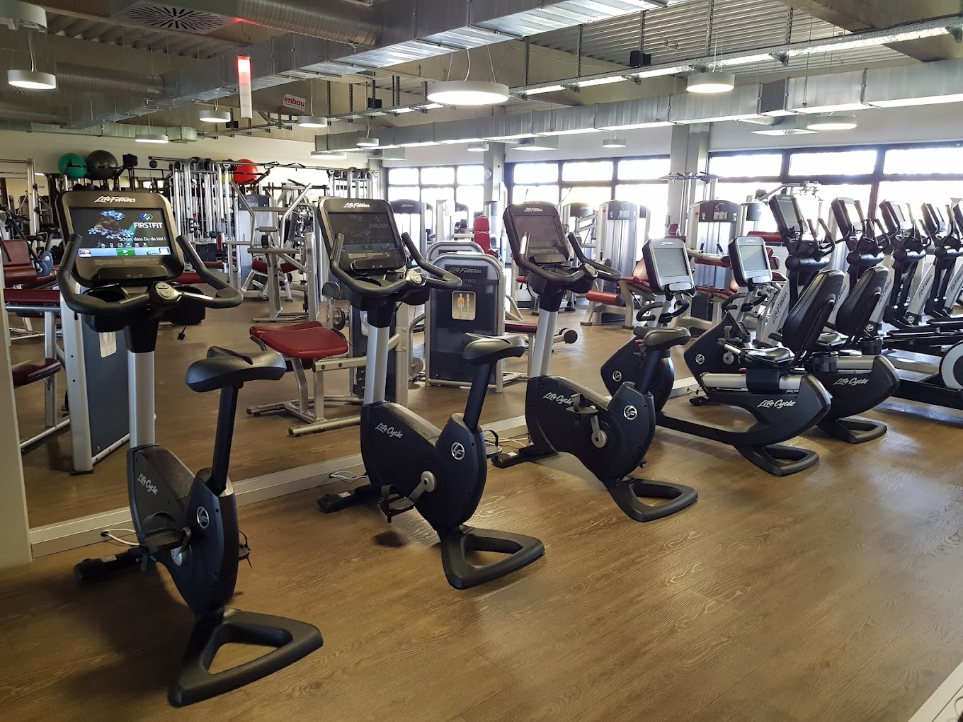 FIRST FIT - Fitness & Physiotherapie Neu-Ulm - GYMSIDER